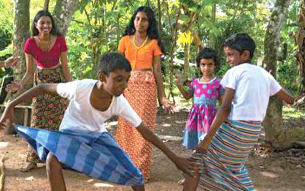 වියැකී යන අවුරුදු ජන ක්‍රීඩා - Sekara